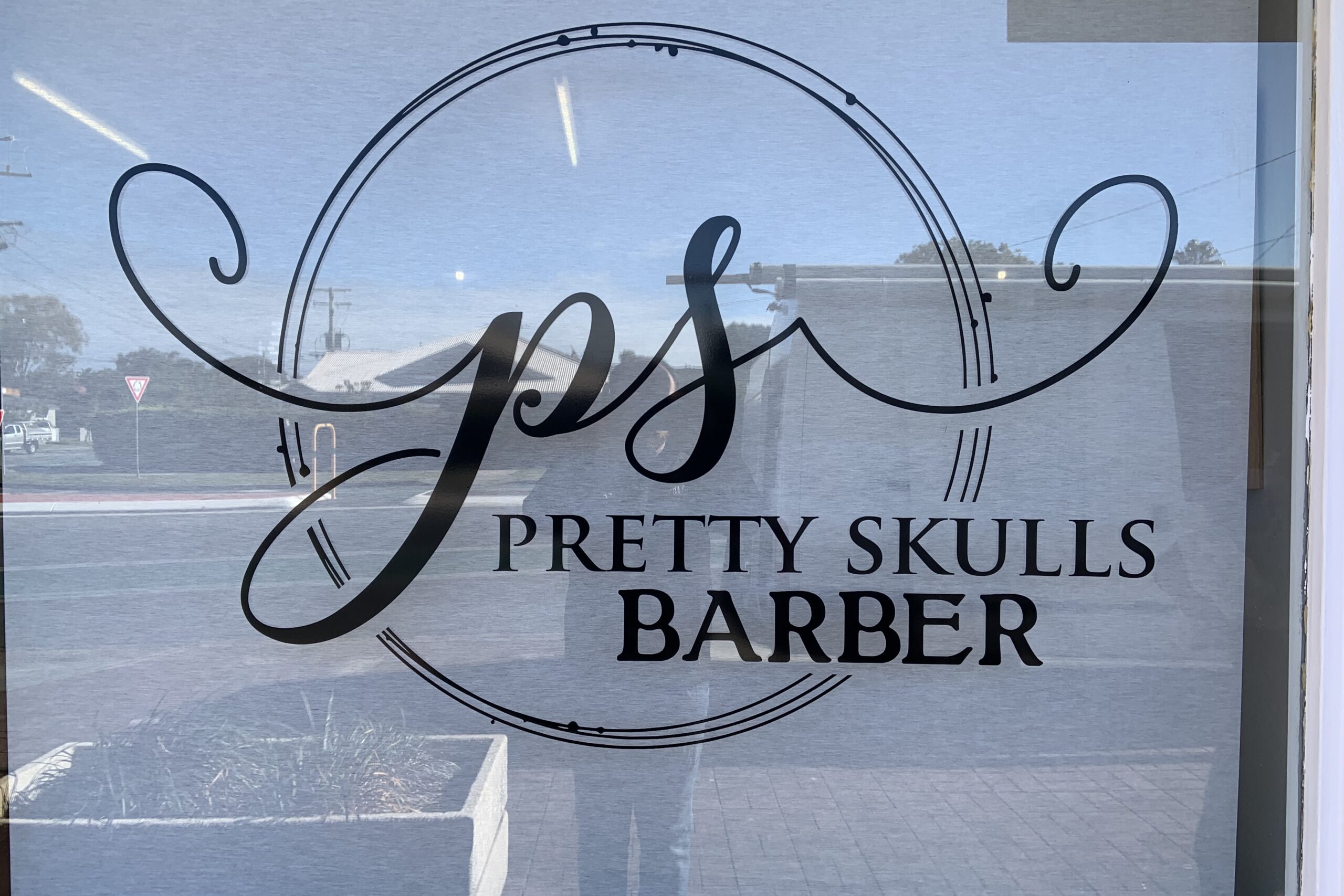 Vinyl Lettering - Sign Cellar